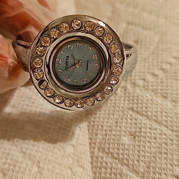 Geneva | Jewelry | Geneva Watch Needs A New Battery | Poshmark